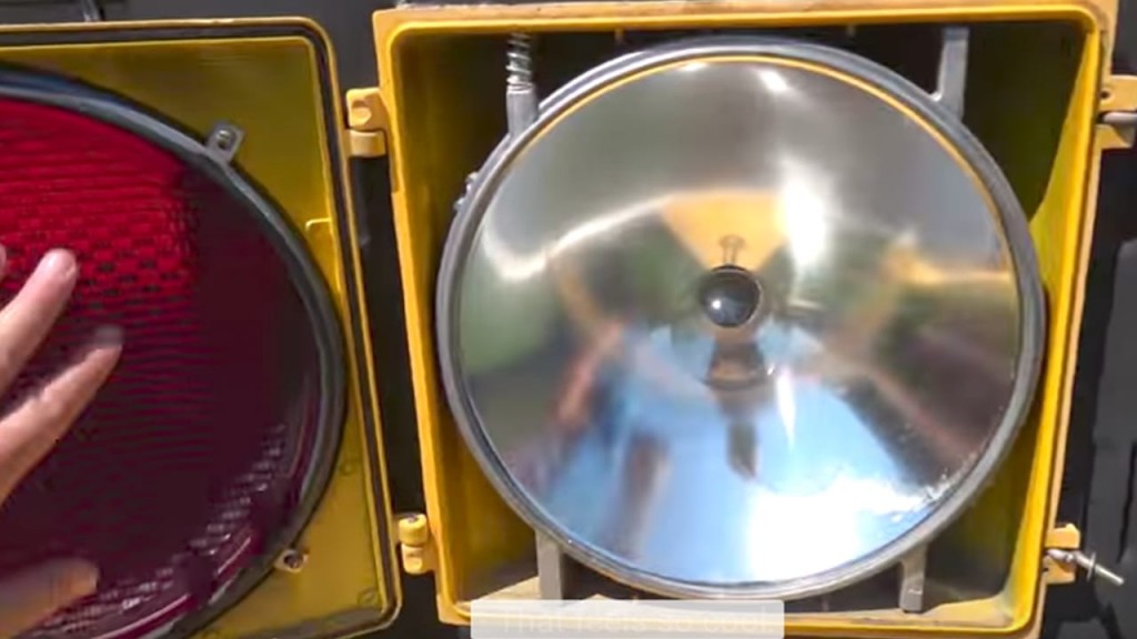 What Exactly Is On The Inside Of A Stop Light?