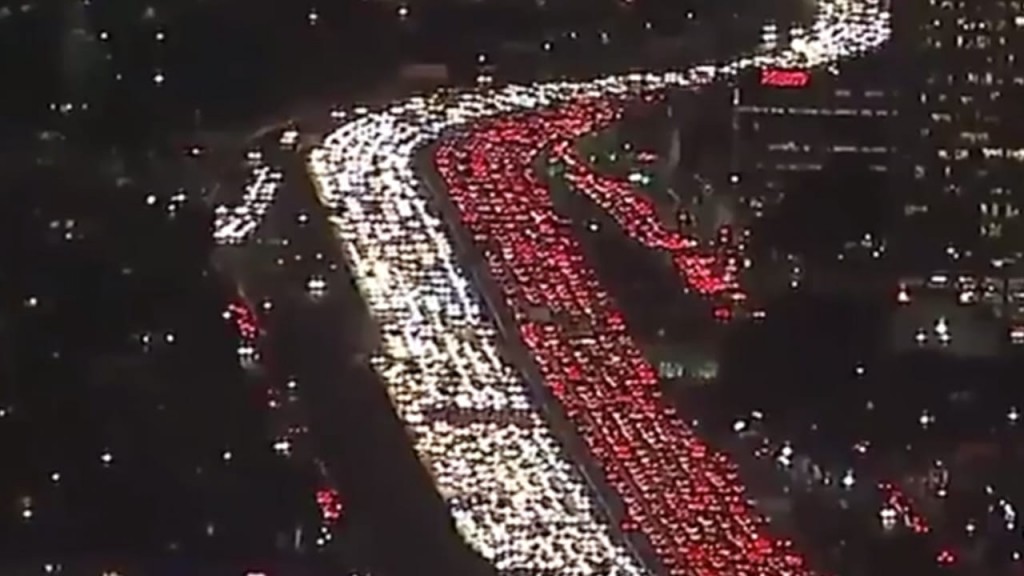 Insanely Awful LA Holiday Traffic Looks Like Festive Light Display