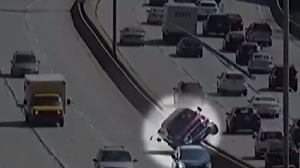 Truck Takes Out Light Poles On Interstate, Keeps Going!