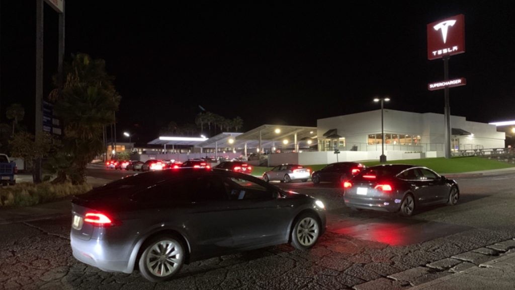 Extra Long Supercharger Lines Over Thanksgiving Weekend Could Expose ...
