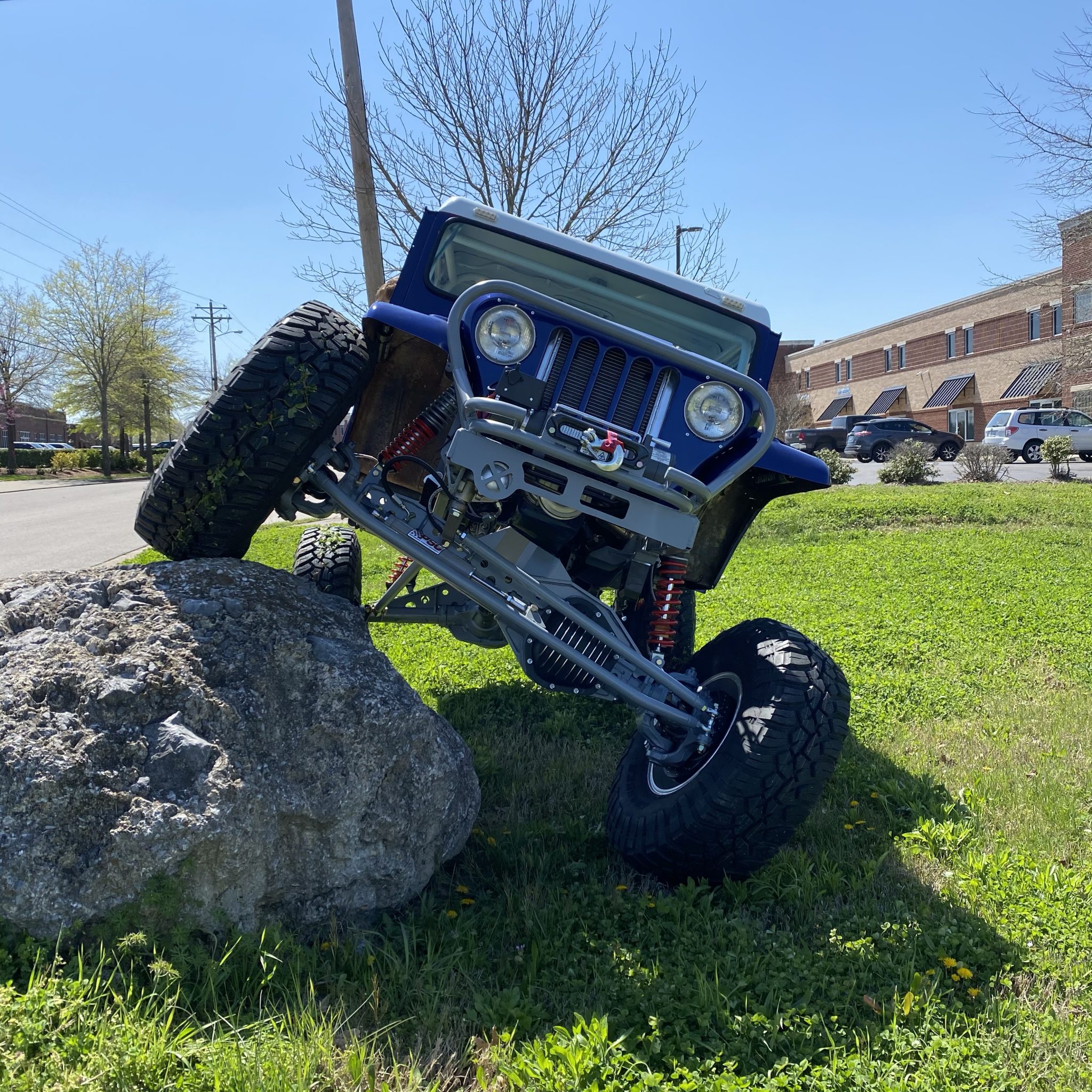 Junk Mail DJ5 Jeep : Carcass