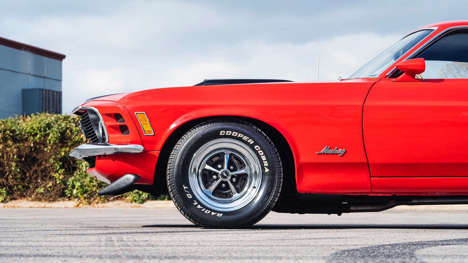 How to Tastefully Modernize a 1970 Ford Mustang