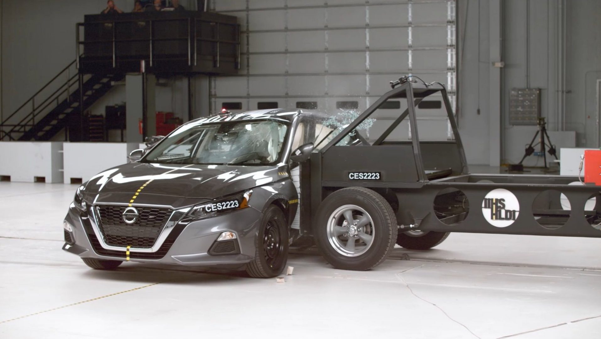 Watch Mid-Size Cars Struggle to Pass New IIHS Side Crash Test