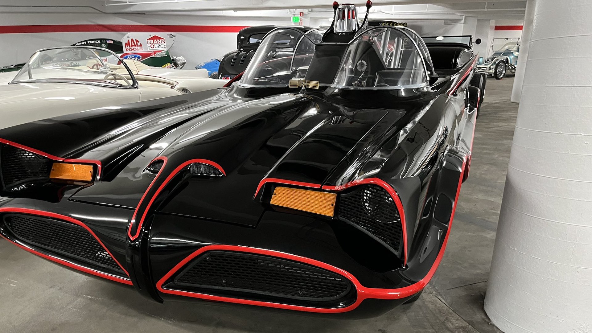 Police Raid Batmobile Builder’s Garage Because of Impatient Customer