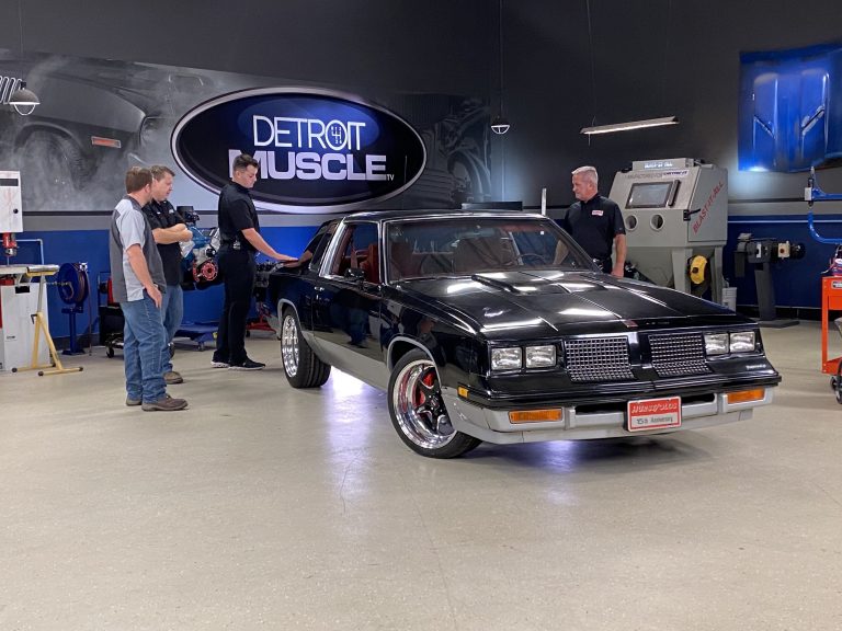 Lightning Rod Hurst Olds : Detroit Muscle