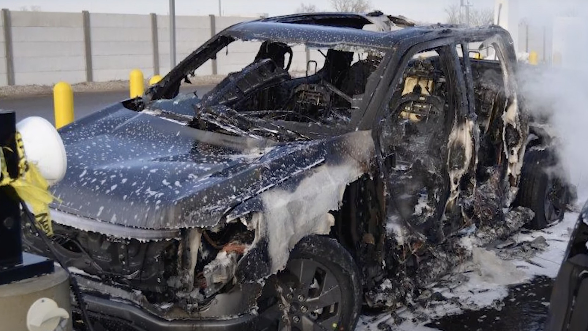 Police Bodycam Footage Shows the Ford F-150 Lightning Fire That Sparked ...