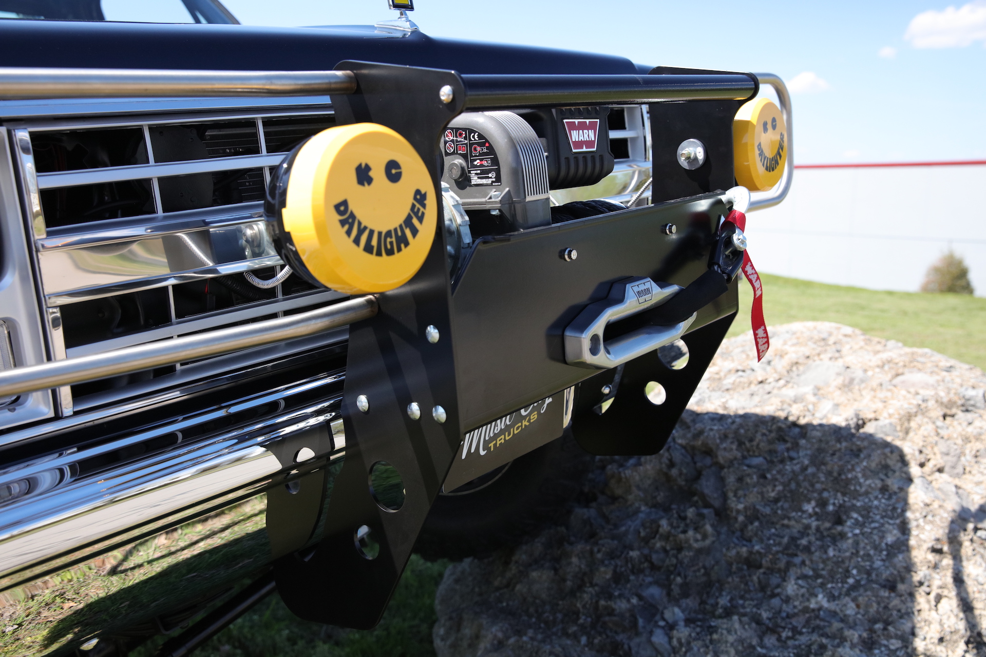 Faux Guy K10 Square Body Truck : Music City Trucks