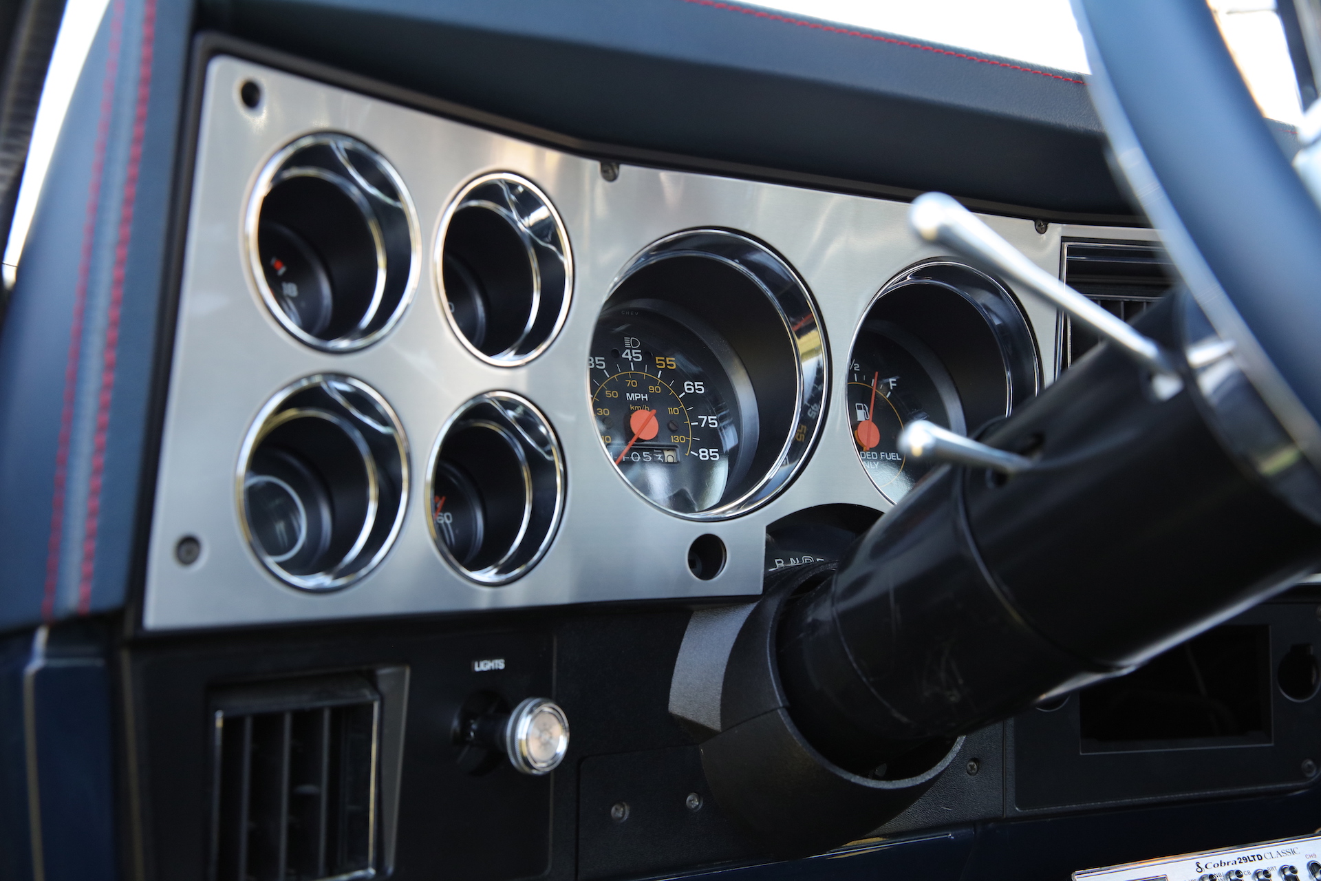 Faux Guy K10 Square Body Truck : Music City Trucks