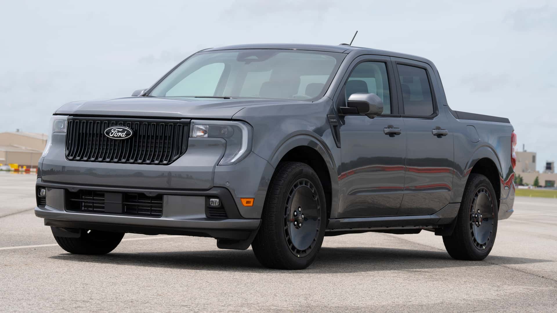 Ford Unveils the New 2025 Maverick Pickup with Advanced Tech and Hybrid ...
